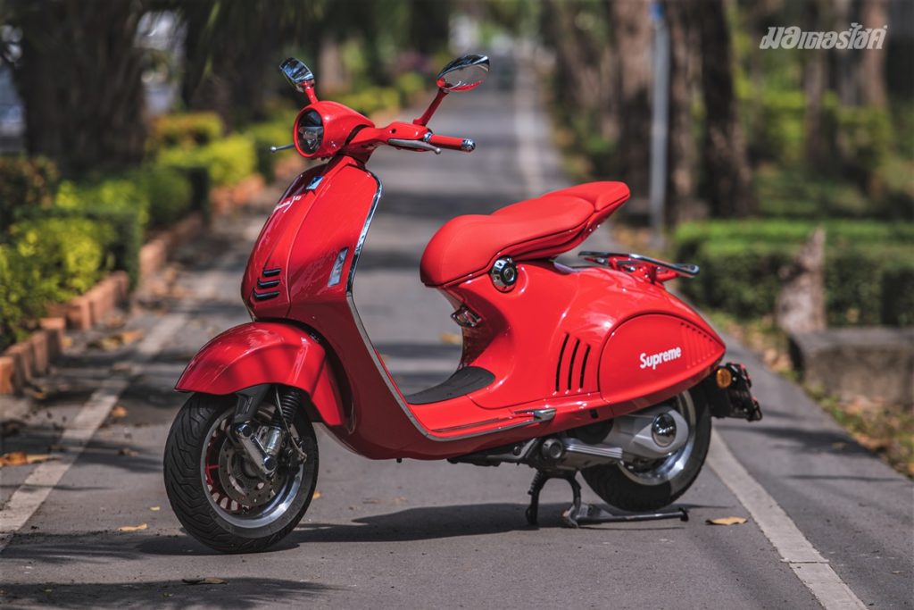 Vespa 946 Bellissima/ 946 RED - Motorcycle