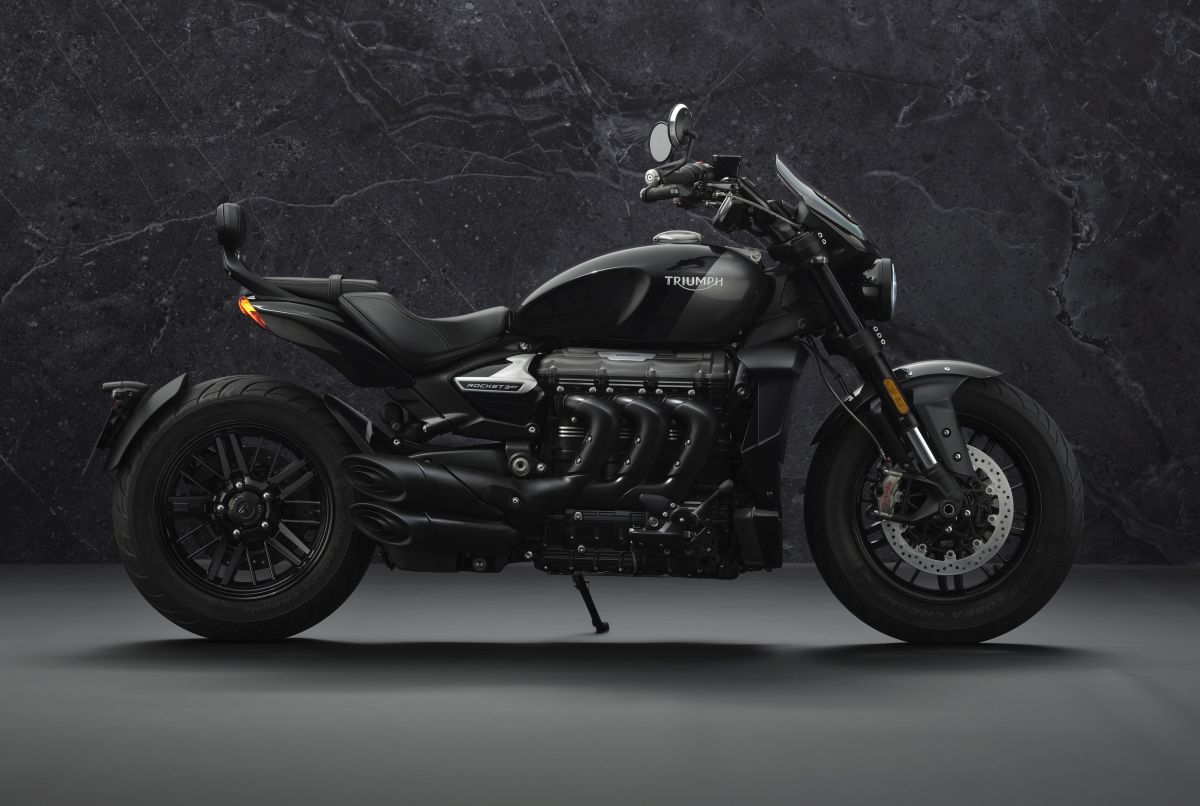 Triumph Rocket 3 R Black & Rocket 3 GT Triple Black - Motorcycle