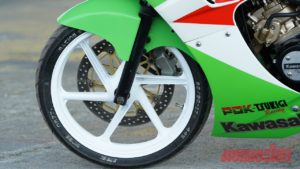 Kawasaki KR150 SE - Motorcycle