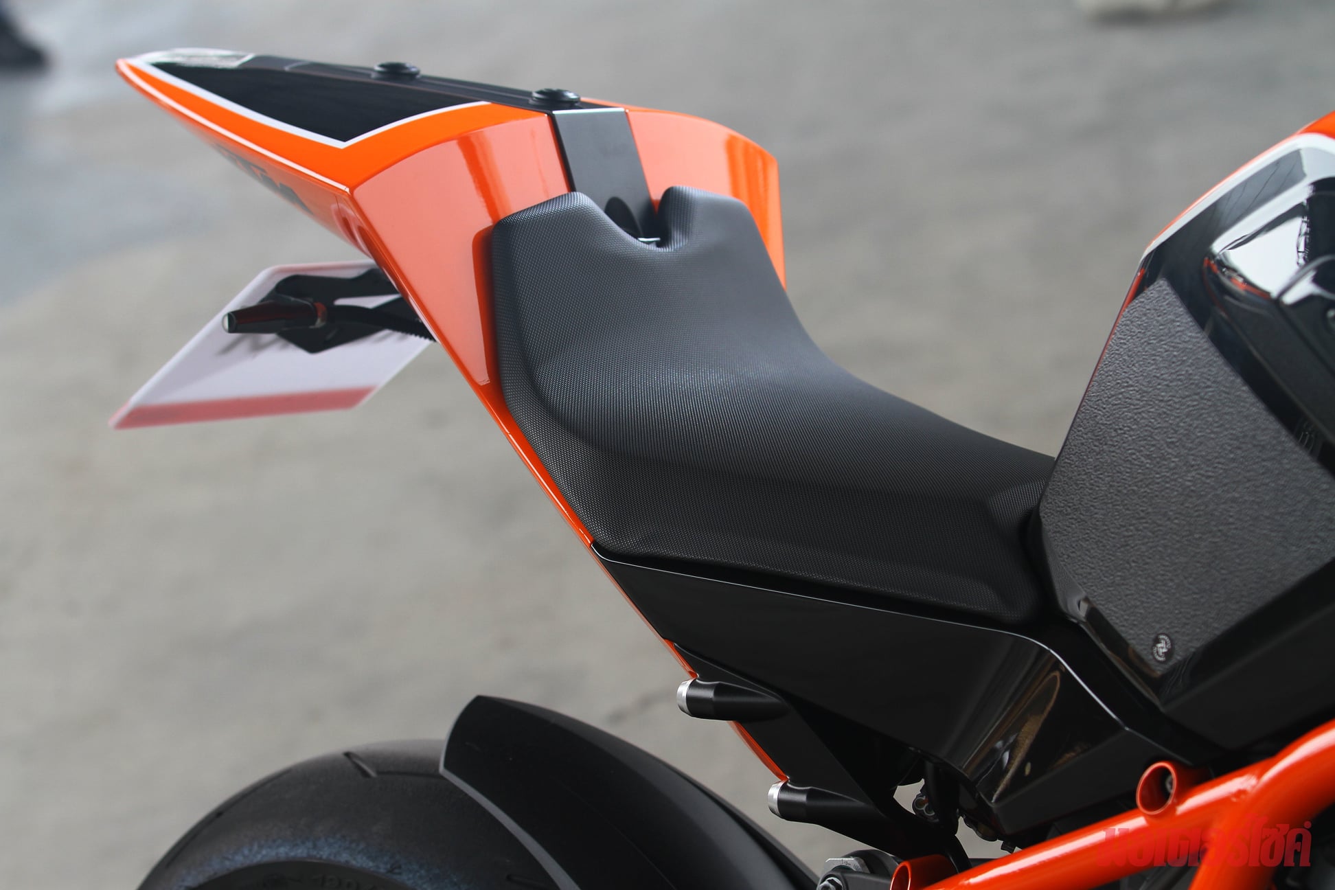 รถใหญ่ในฝันKTM 1190 RC8R…RED BULL LIMITED EDITION - Motorcycle