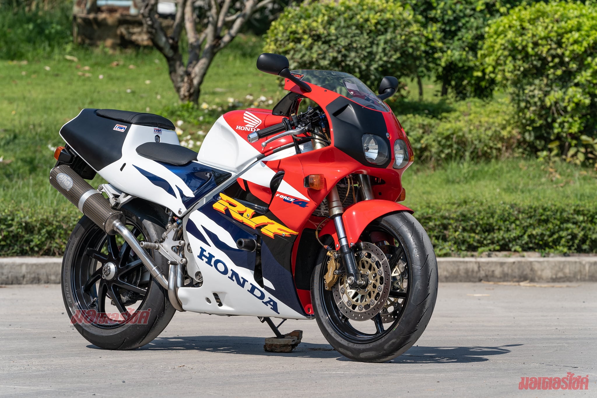 1994 Honda RVF400R - Motorcycle