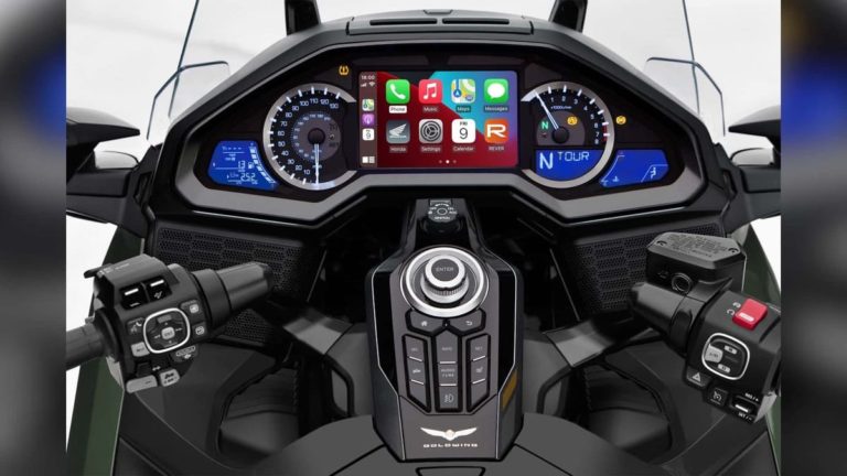 Honda Gold Wing เพิ่มตัวเลือกสีเขียว Matte Armored Green Metallic