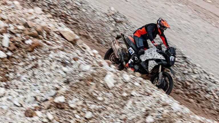KTM AMT PROTOTYPE แอดเวนเจอร์ไบค์ตัวต้นแบบใส่ชุดเกียร์อัตโนมัติ